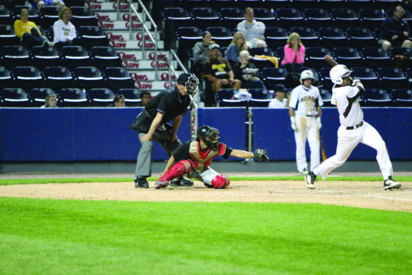 Catching Technique - A Guide - The Baseball Collegian